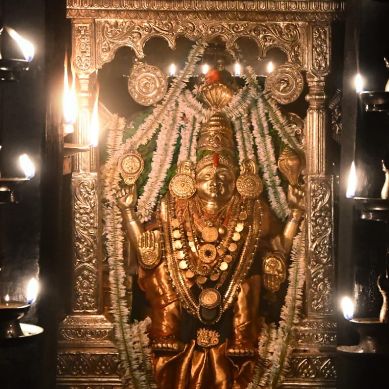 Kateelamma today's Alankara - The Canara Post