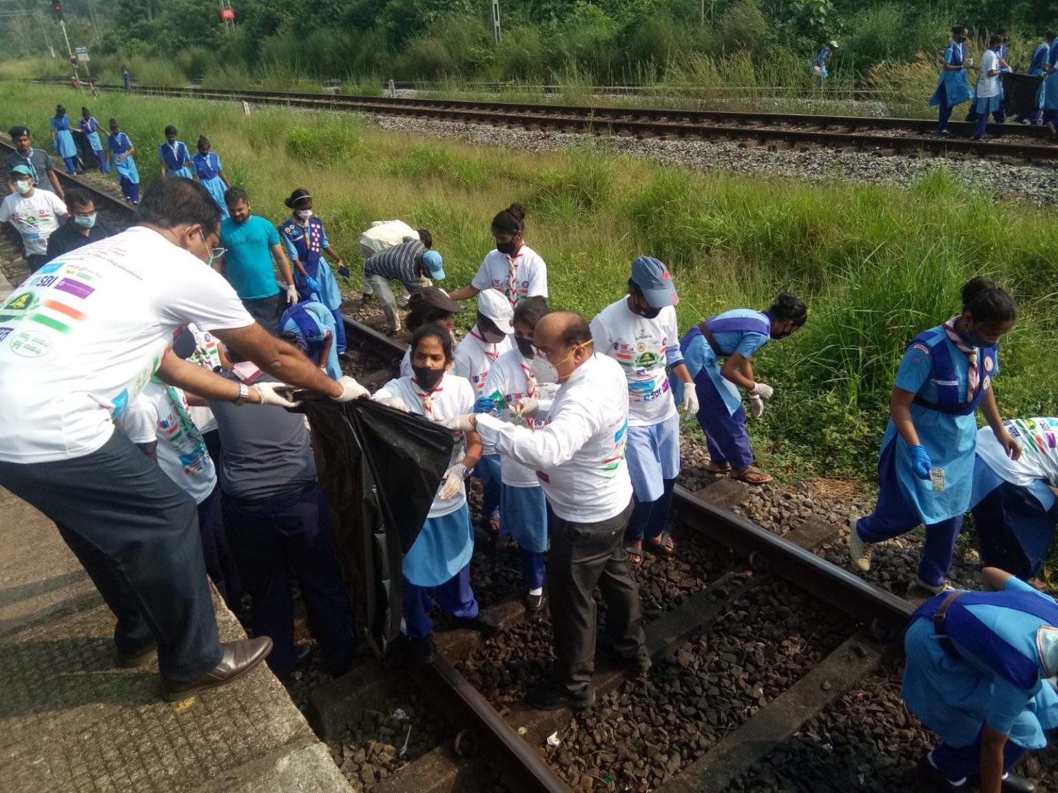 Clean India program held at Udupi Railway Station - The Canara Post