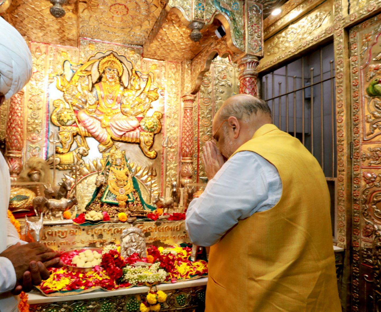 Shah visits Meldi Mataji Temple - The Canara Post