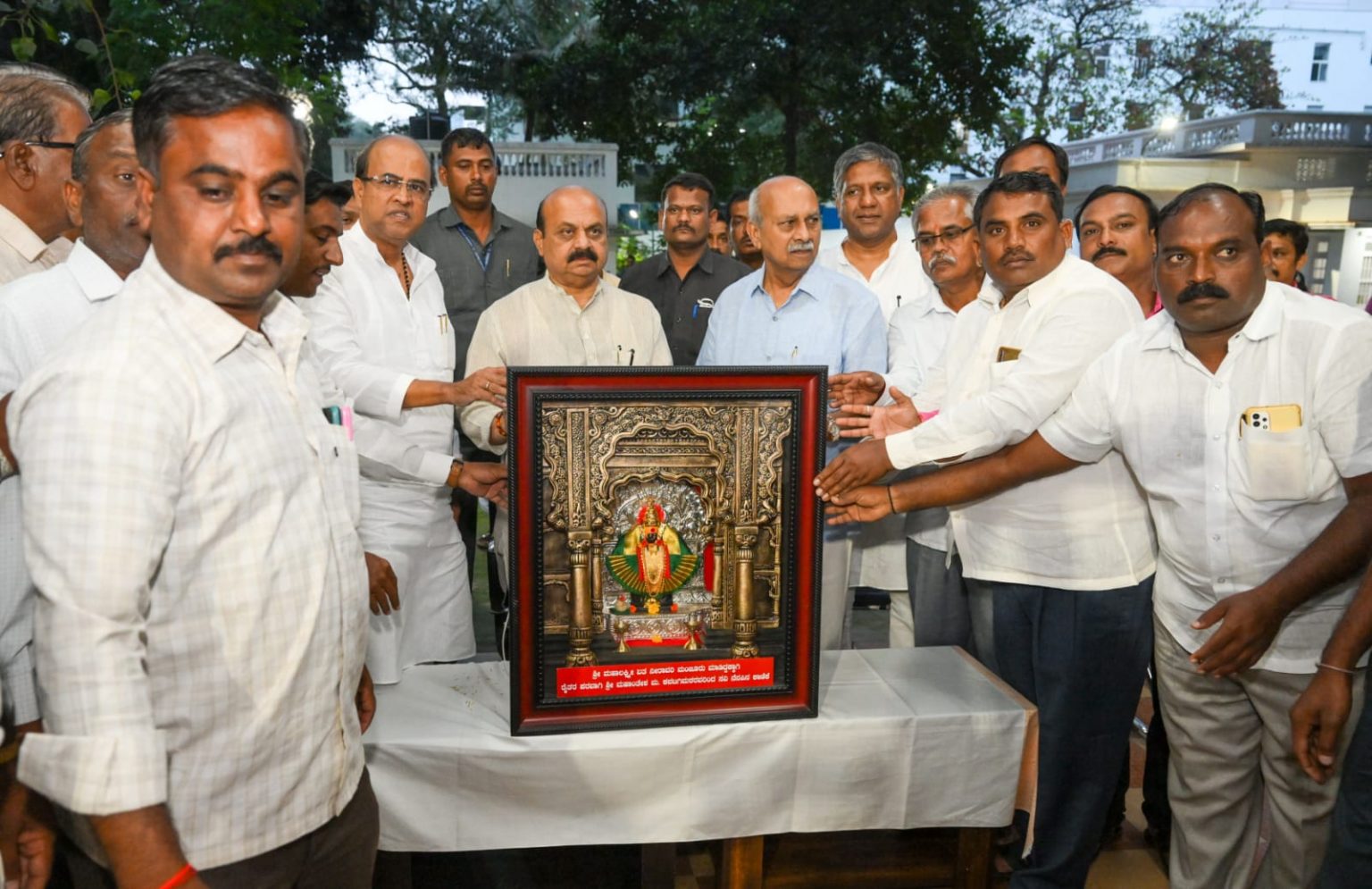 Chikkodi farmers thank CM Bommai - The Canara Post