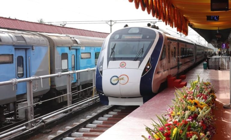 Karwar Gears Up for Inaugural Run of High-Speed Vande Bharat Express ...
