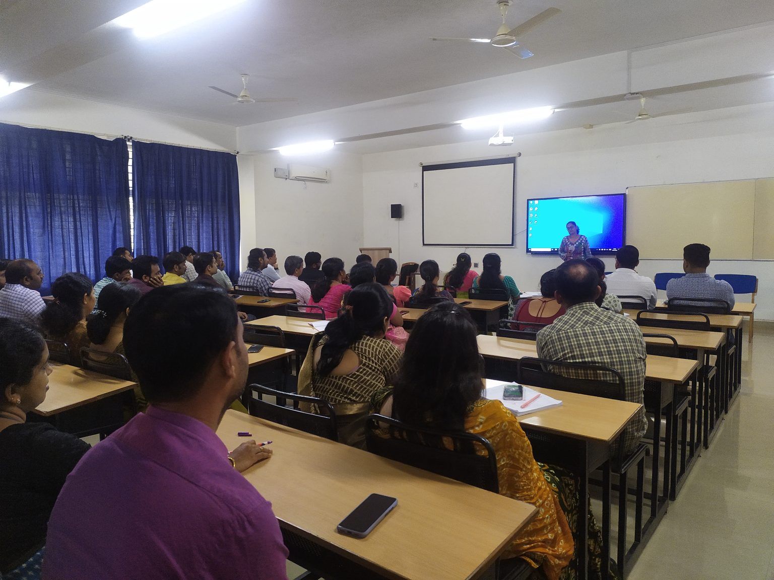 SDM Ujire Adopts Interactive Panels for Dynamic Learning - The Canara Post