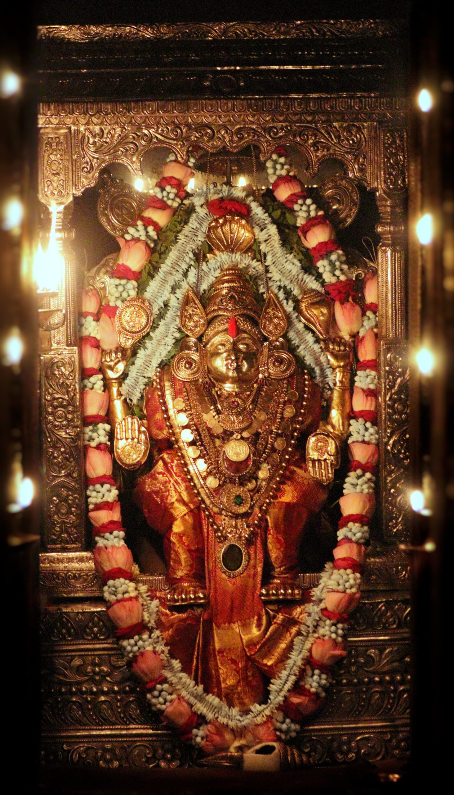 Video report: Kateel Sri Durgaparameshwari Temple Deepotsava ...